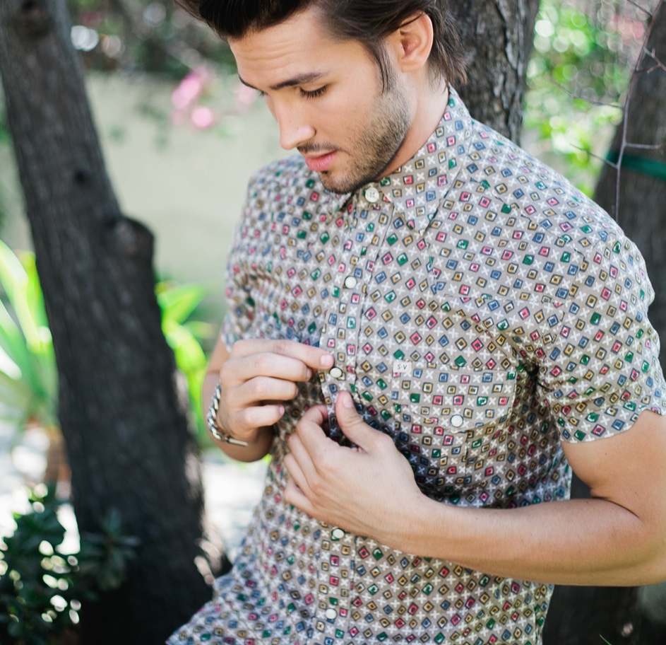 David John Craig by Gabriel Gastelum - Fashionably Male