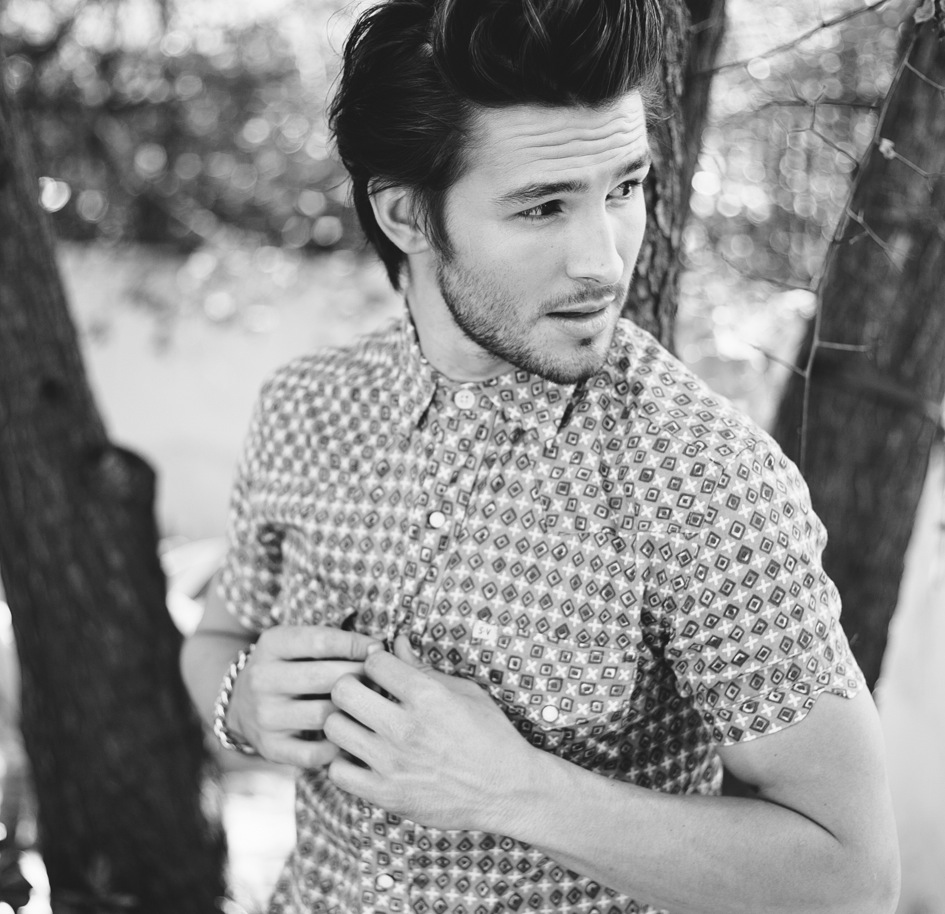 David John Craig by Gabriel Gastelum - Fashionably Male