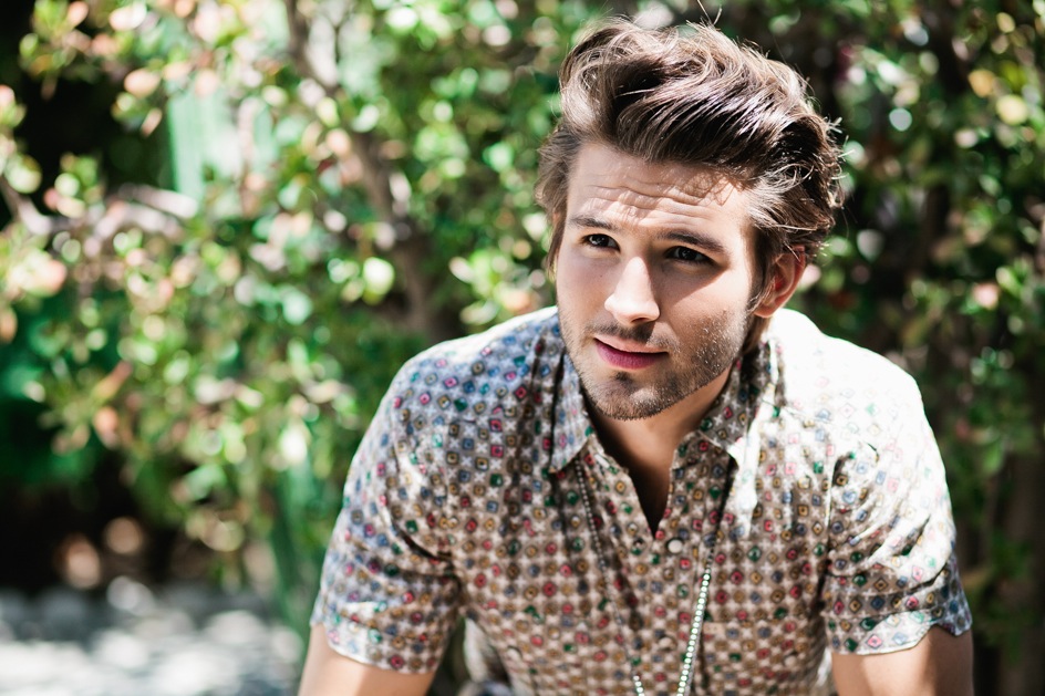 David John Craig by Gabriel Gastelum - Fashionably Male