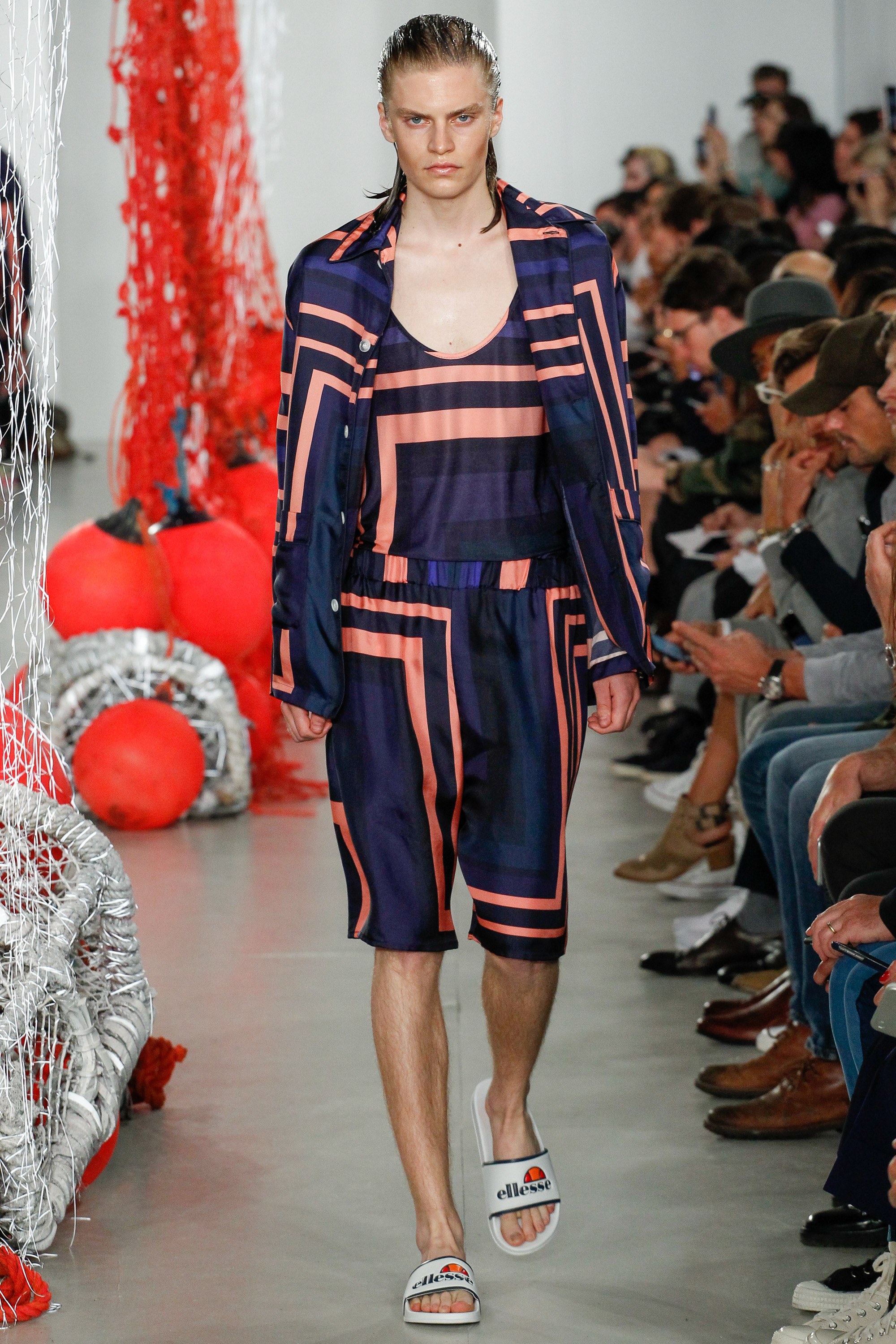 Katie Eary Spring/Summer 2017 London - Fashionably Male