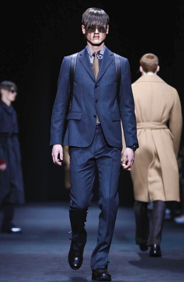 Versace Fall/Winter 2017 Milan - Fashionably Male