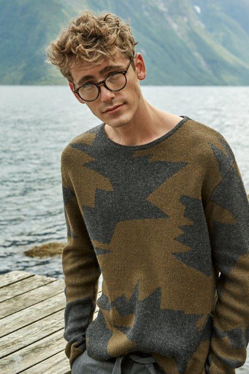 Tom Webb is in the New Campaign 'Escape' A/W17 from Stradivarius Man ...