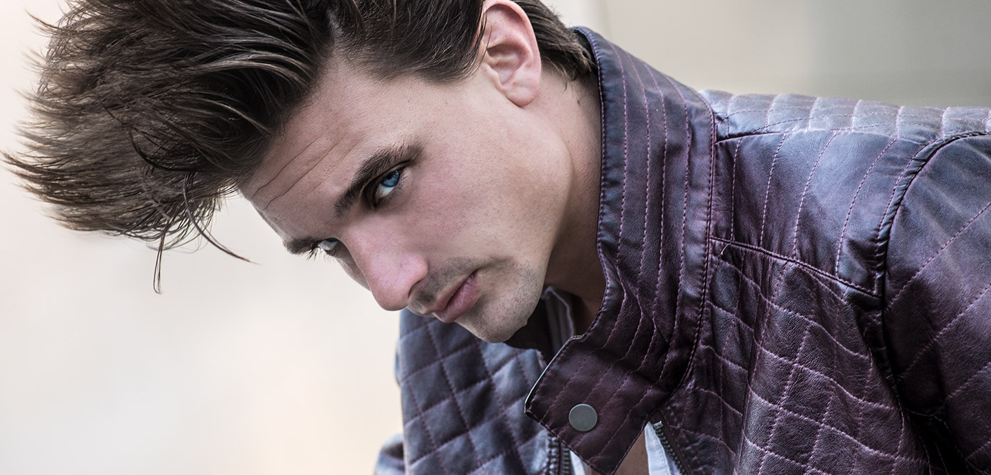 Actor Archives - Page 5 of 23 - Fashionably Male