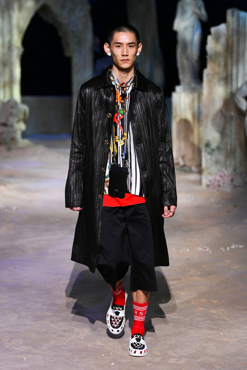 Versace Men's and Women's Spring 2021 Collection Milan - Fashionably Male