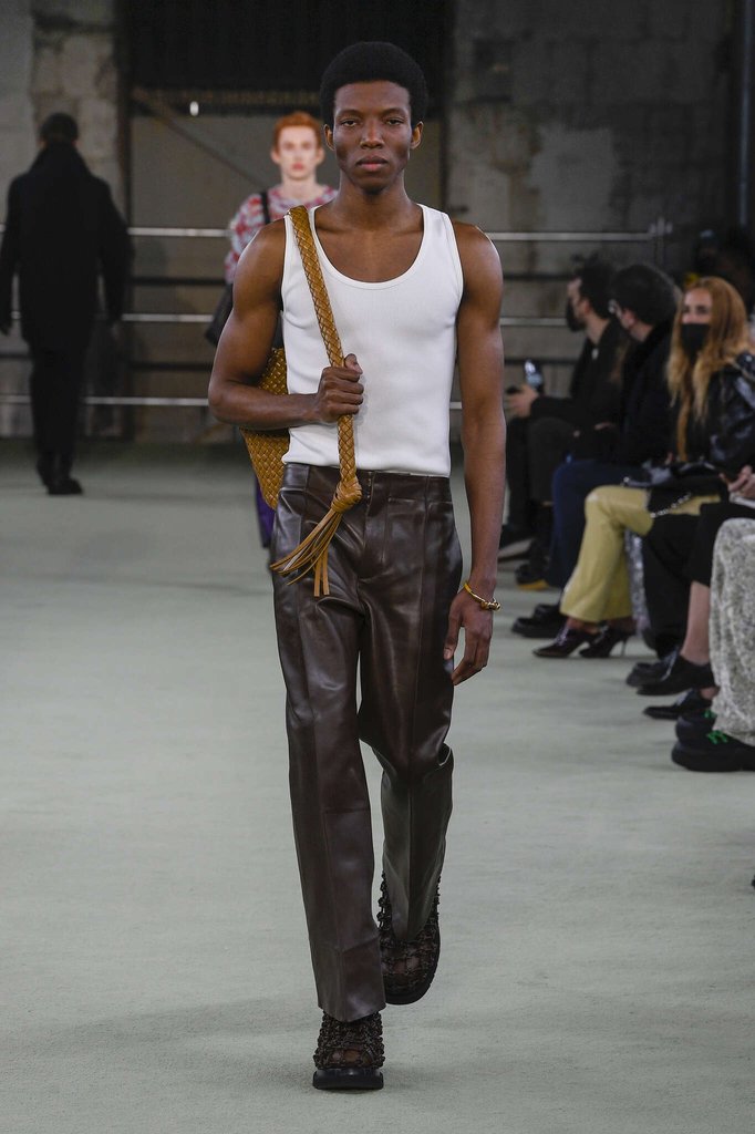 Bottega Veneta Ready To Wear Fall 2022 Milan - Fashionably Male