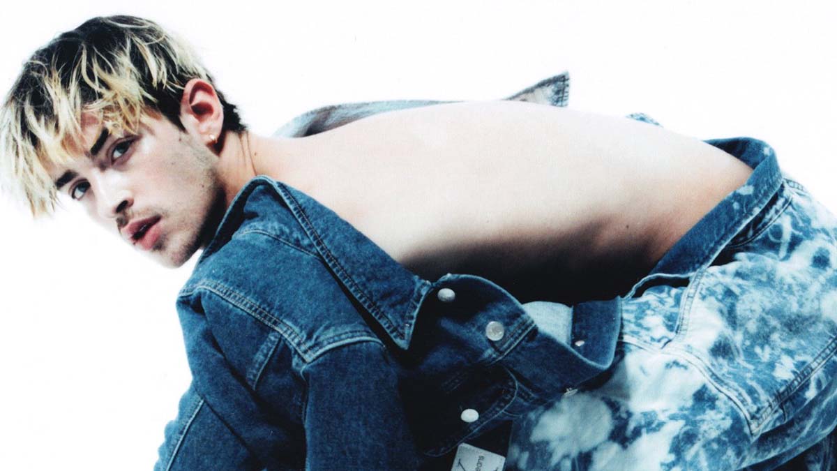 Actor Manu Rios for Behind the Blinds S/S 2023 March Issue ...