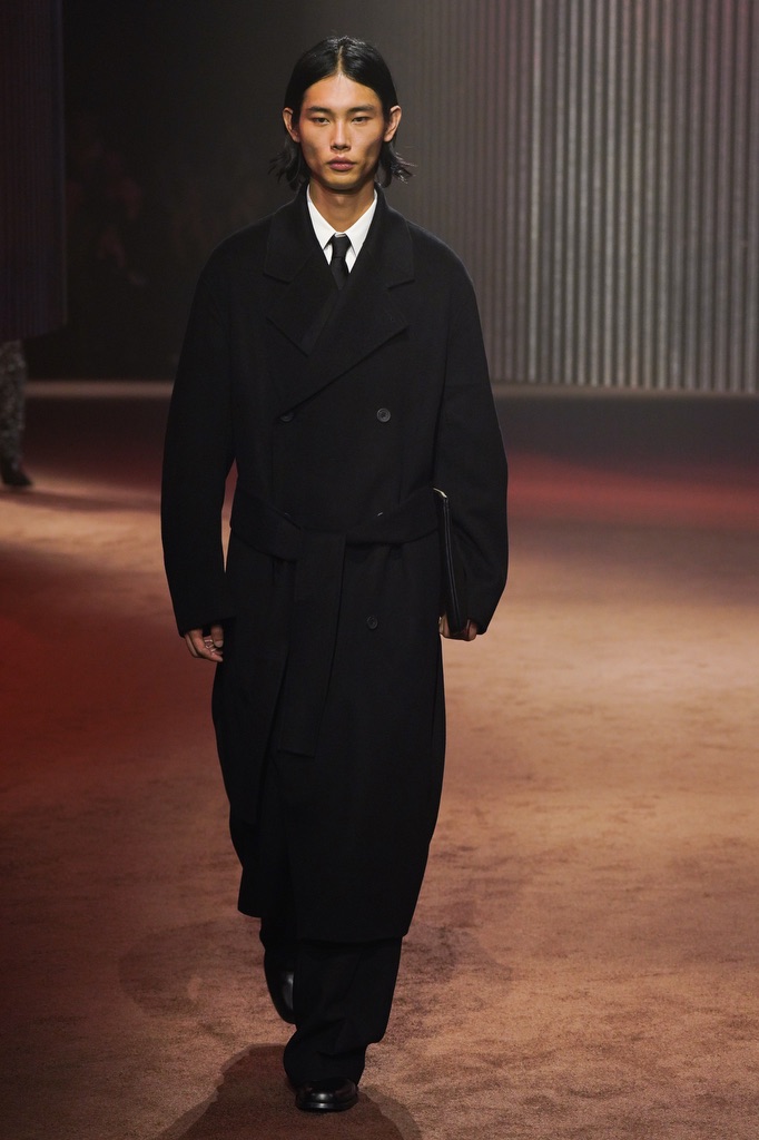COS RTW Spring 2024 New York - Fashionably Male