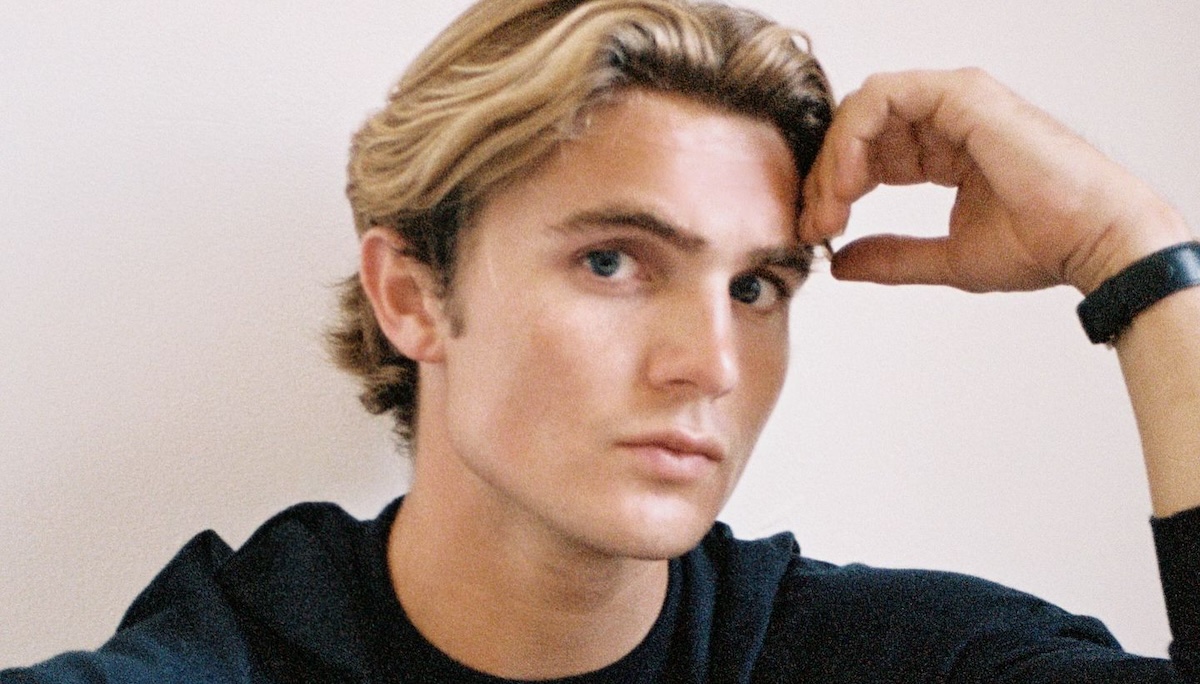 Chance Encounters: Freddie Pearson's Journey Through Art and Fashion ...