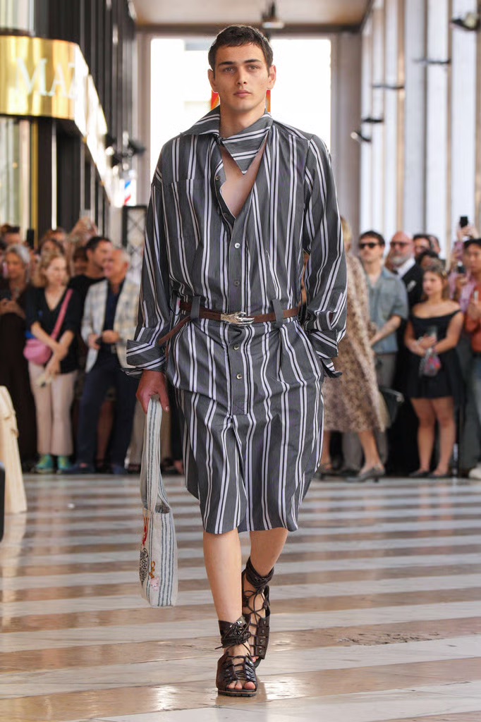 Vivienne Westwood Menswear SS26 – A Mediterranean Dandy Returns to ...