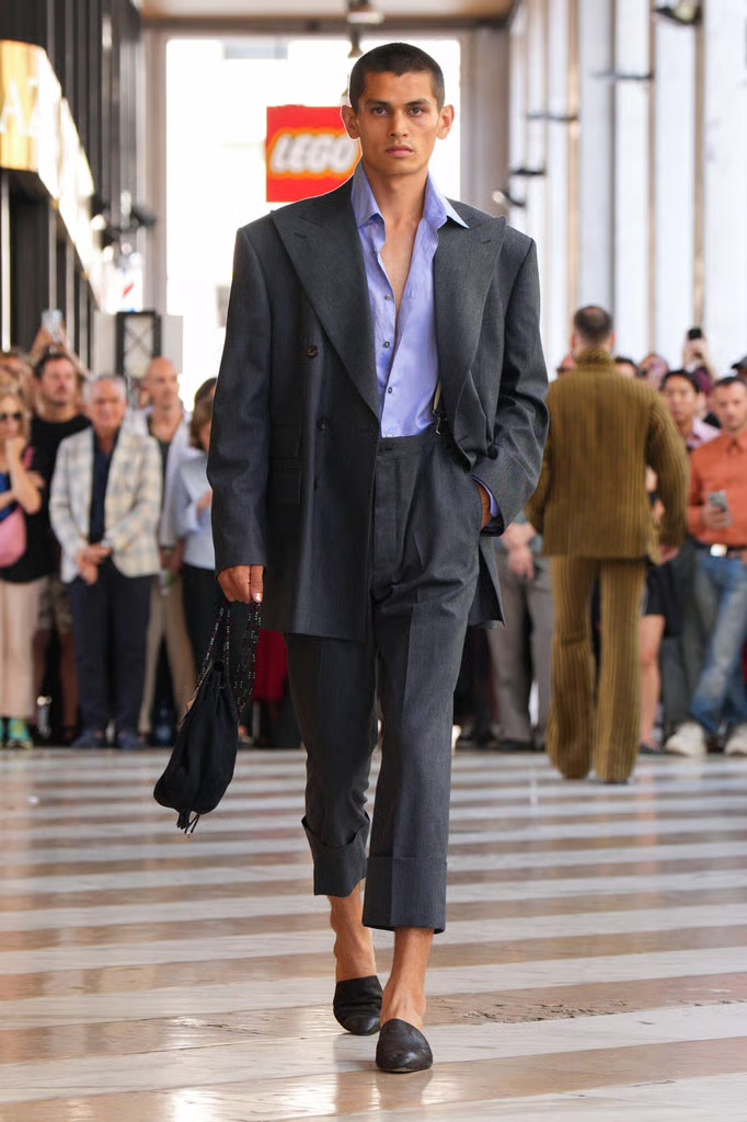 Vivienne Westwood Menswear SS26 – A Mediterranean Dandy Returns to ...